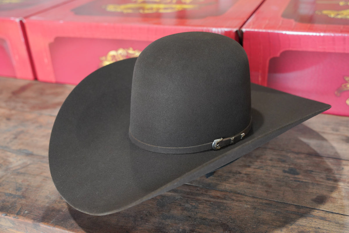 JW Brooks - Double R Hat House